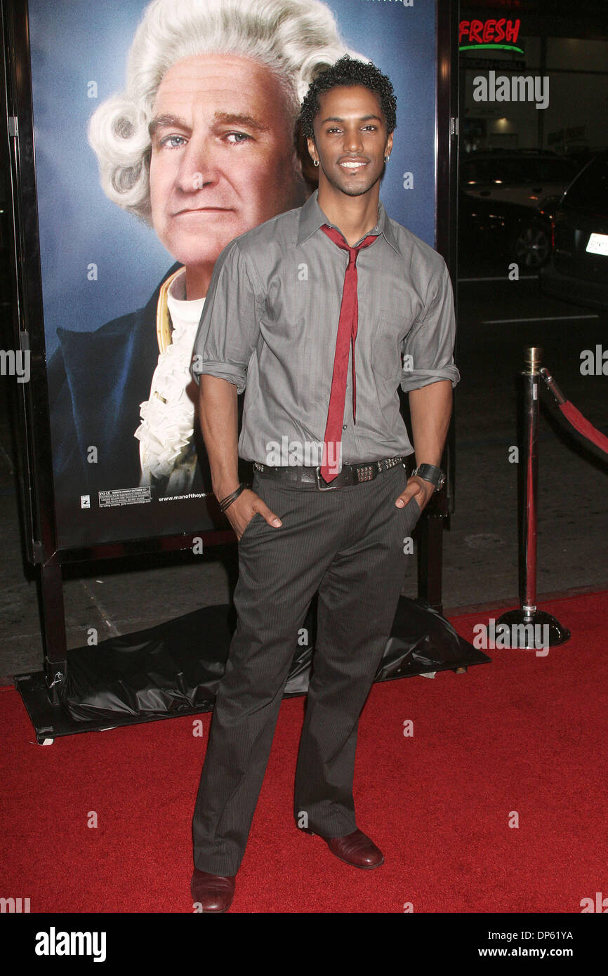 Oct 04, 2006; Los Angeles, CA, USA; Actor DARRYL STEVENS at the 'Man Of ...