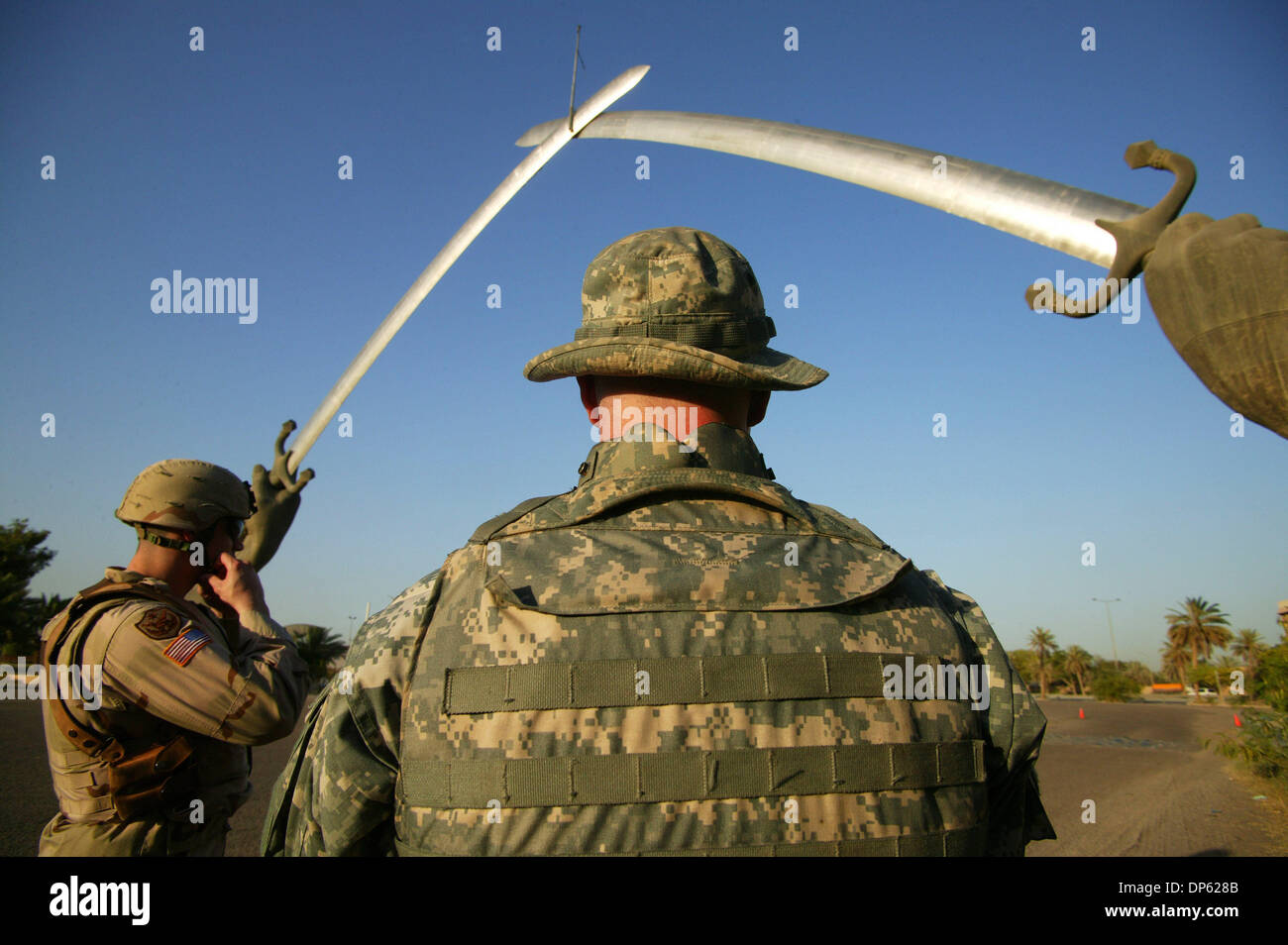 Sword swords iraq baghdad hi-res stock photography and images - Alamy