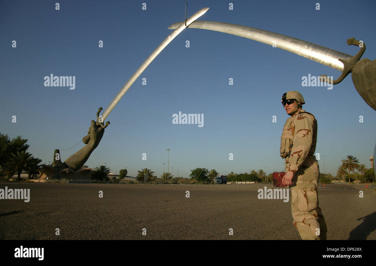 Saddam hussein parade hi-res stock photography and images - Alamy