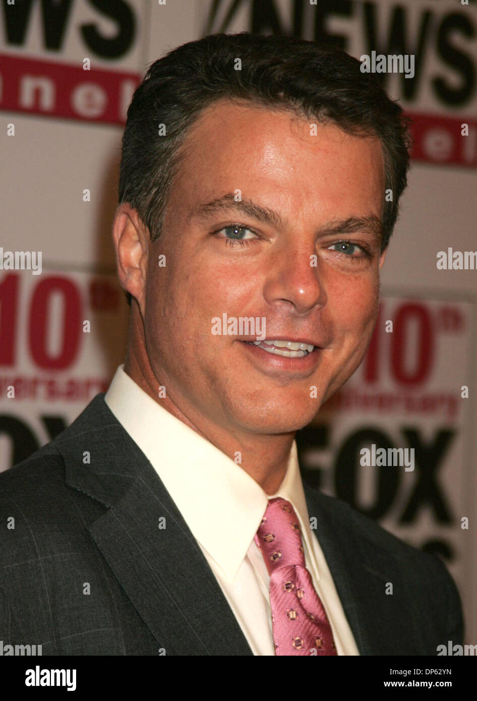 Shepard smith fox hi-res stock photography and images - Alamy