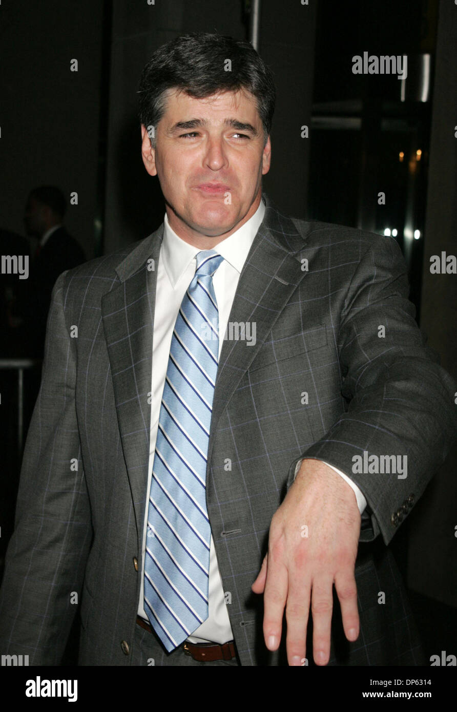 Sean hannity fox news hi-res stock photography and images - Alamy