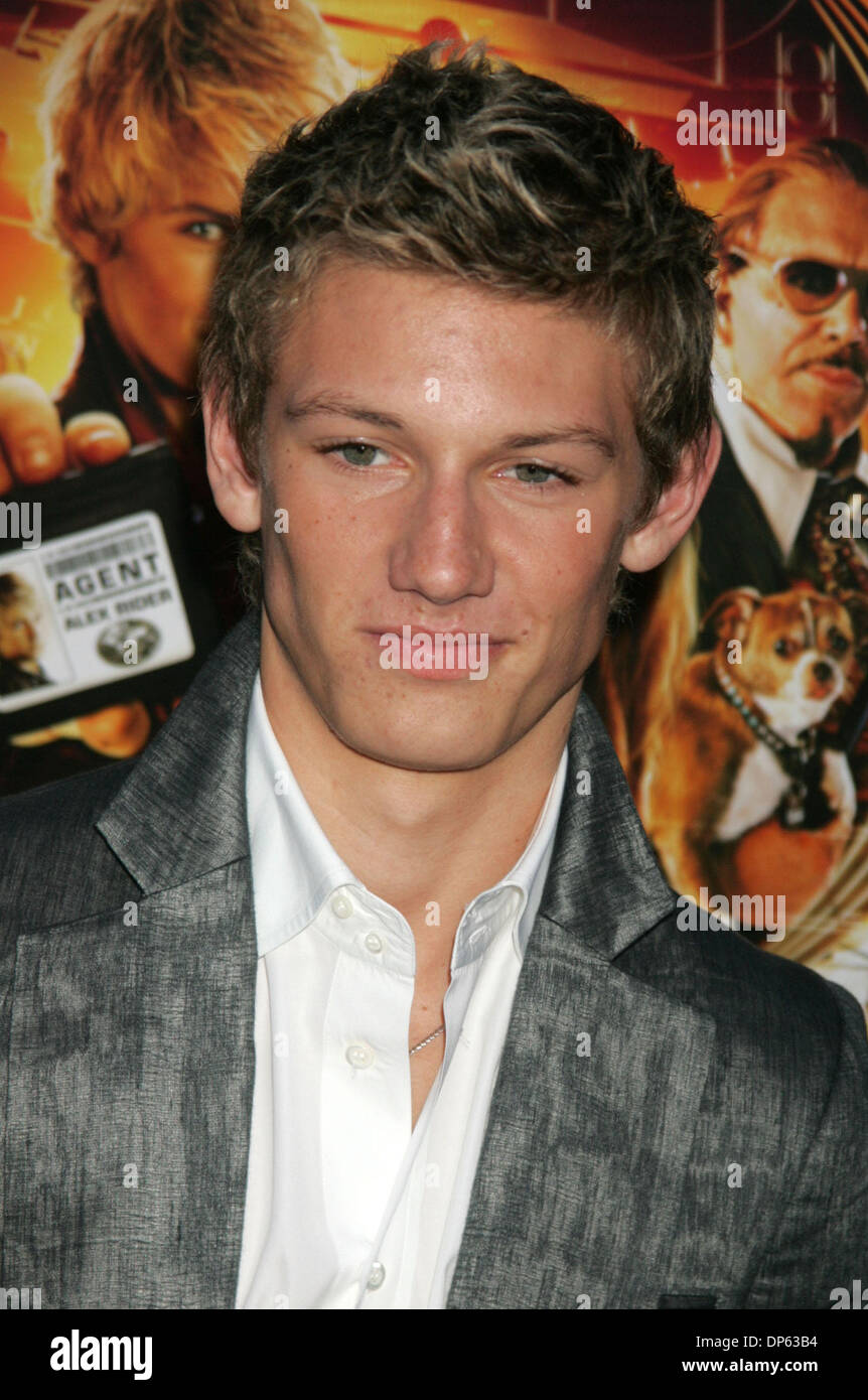 Oct 04, 2006; New York, NY, USA; Actor ALEX PETTYFER at the New York ...