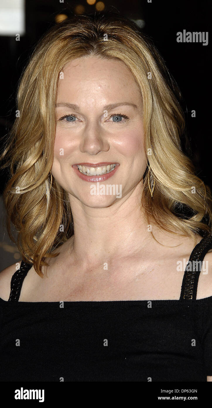 Actress laura linney hi-res stock photography and images - Alamy