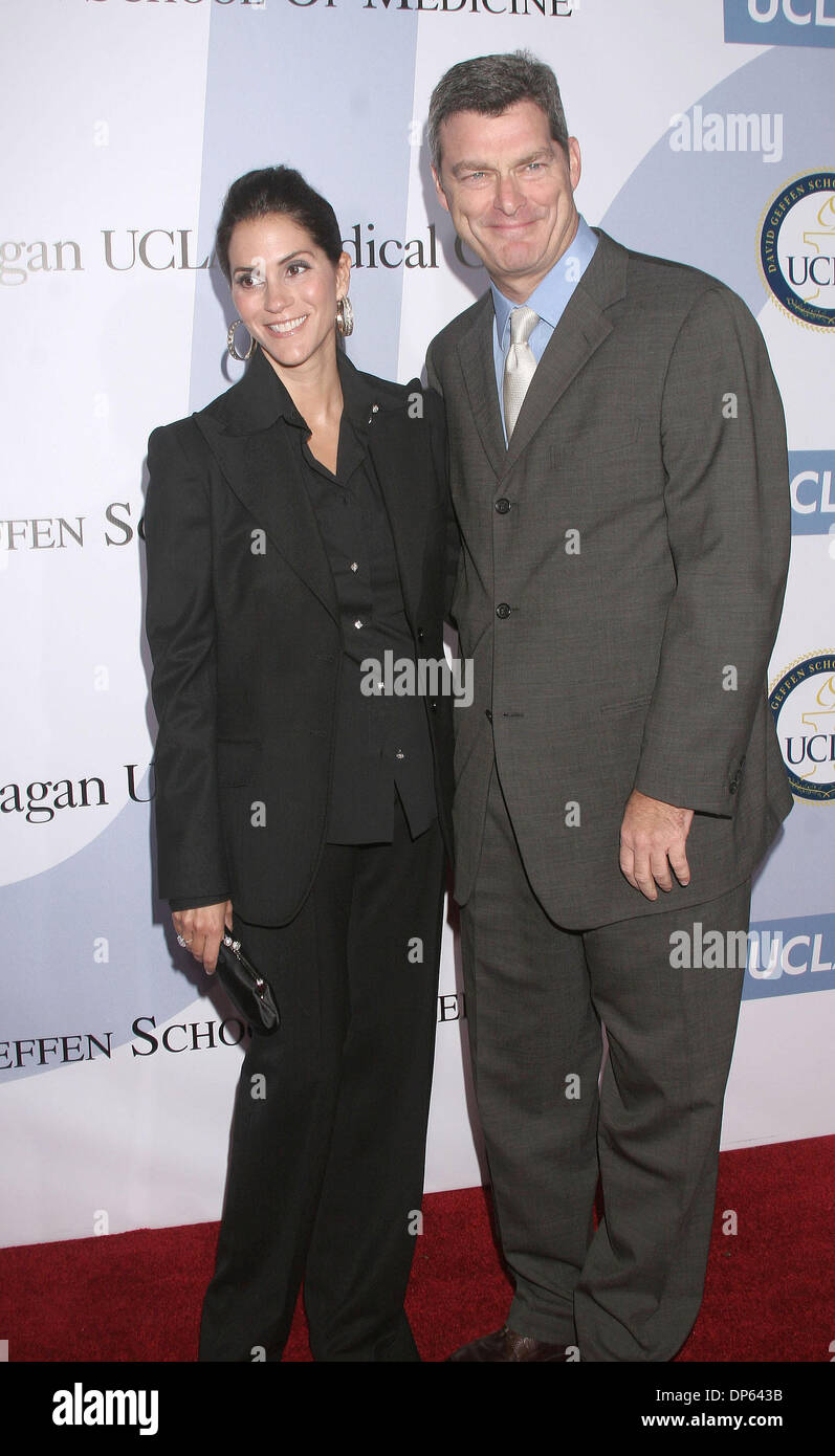 Actress jami gertz hi-res stock photography and images - Alamy