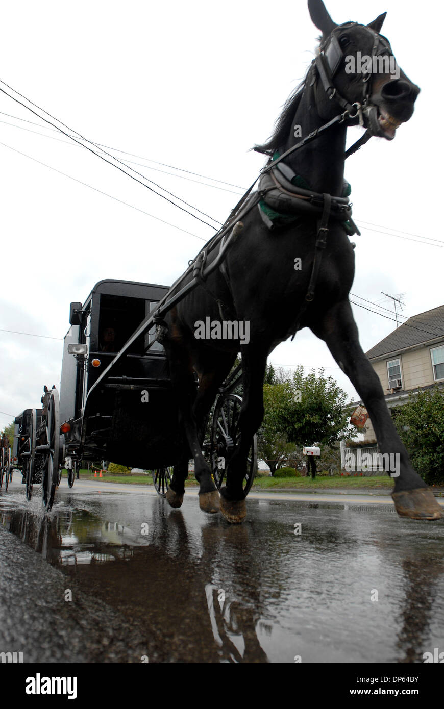 Funeral processions on the road hi-res stock photography and images - Alamy