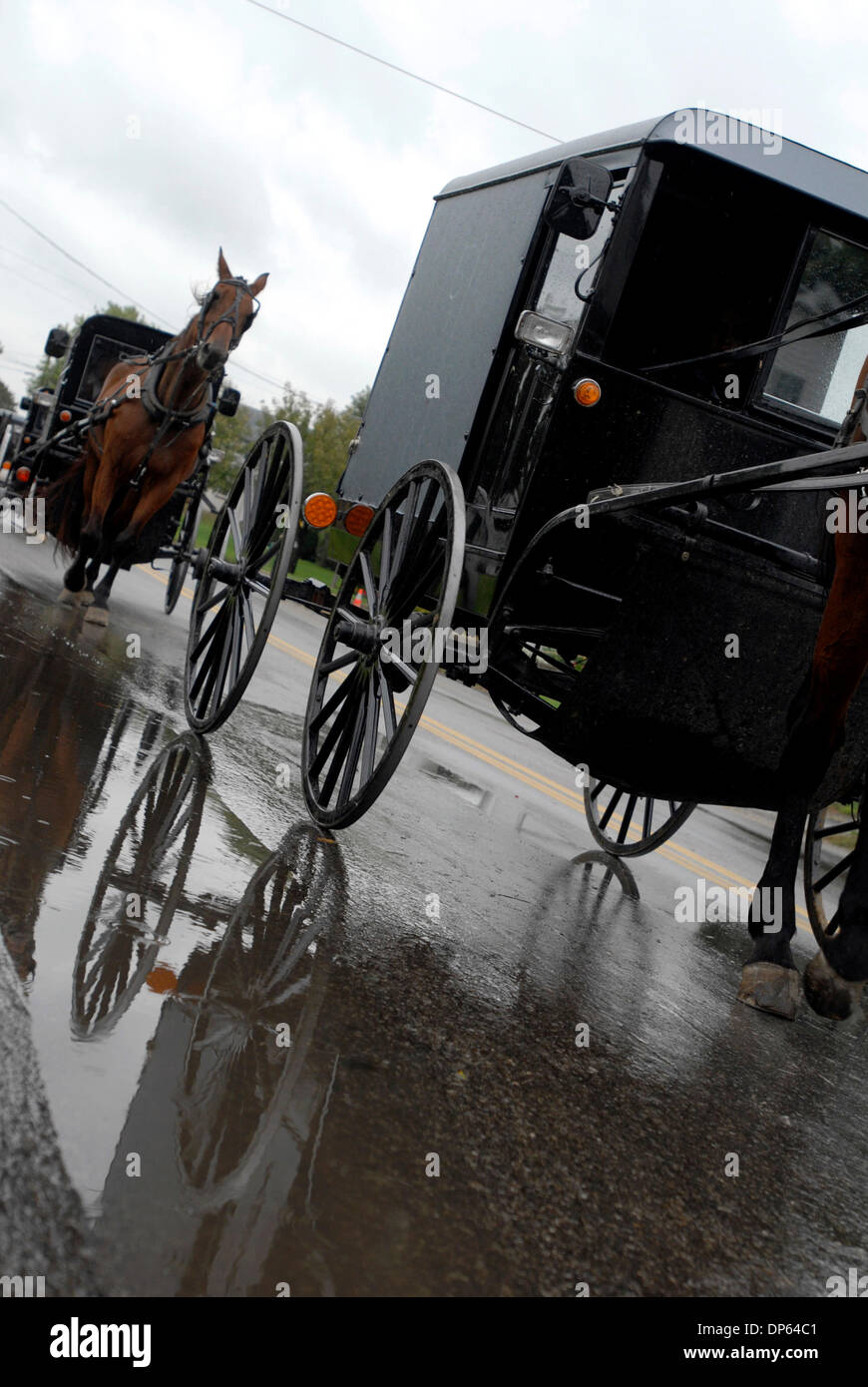 Funeral processions on the road hi-res stock photography and images - Alamy