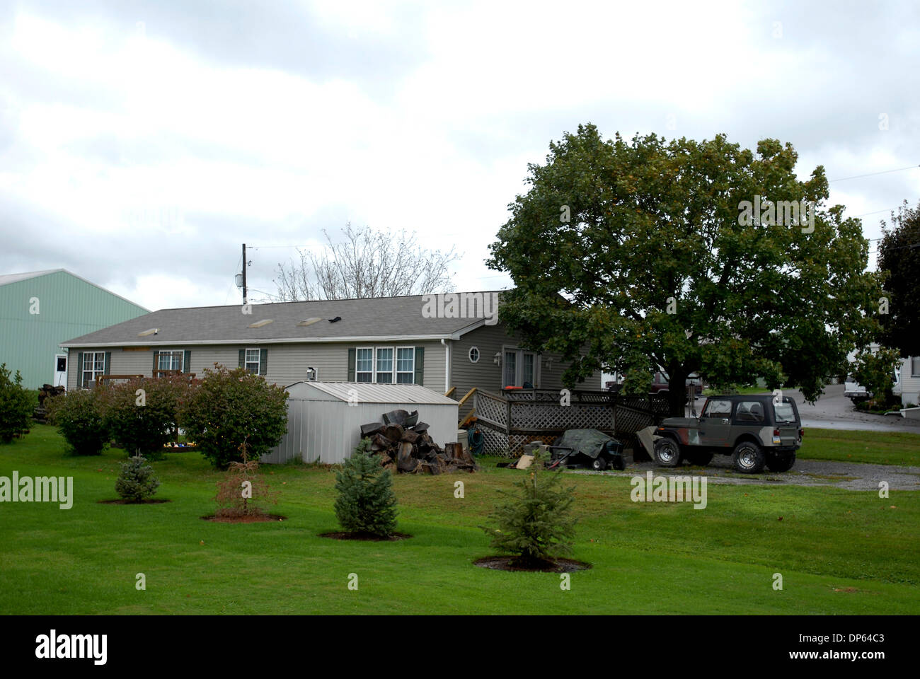 Amish schoolhouse hi-res stock photography and images - Alamy