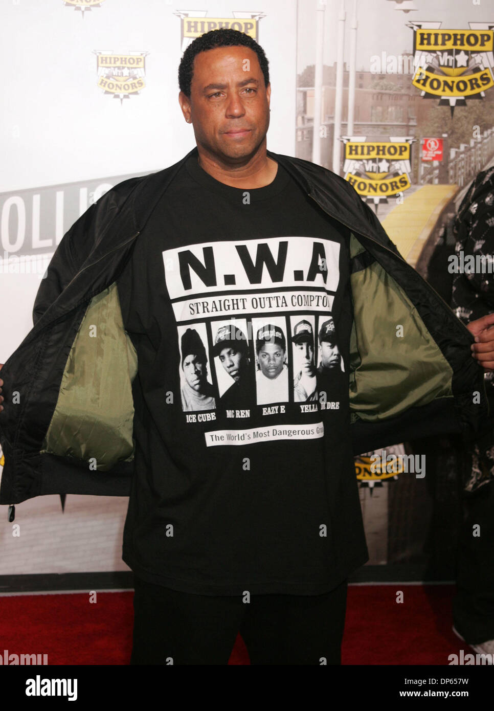 Dj yella hi-res stock photography and images - Alamy
