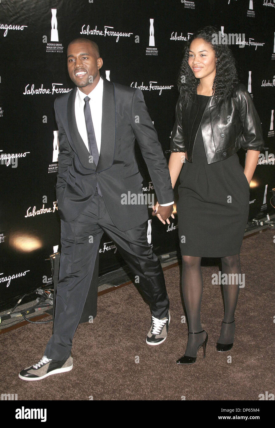 Oct 08, 2006; Los Angeles, CA, USA; Performer KANYE WEST at the Rodeo ...