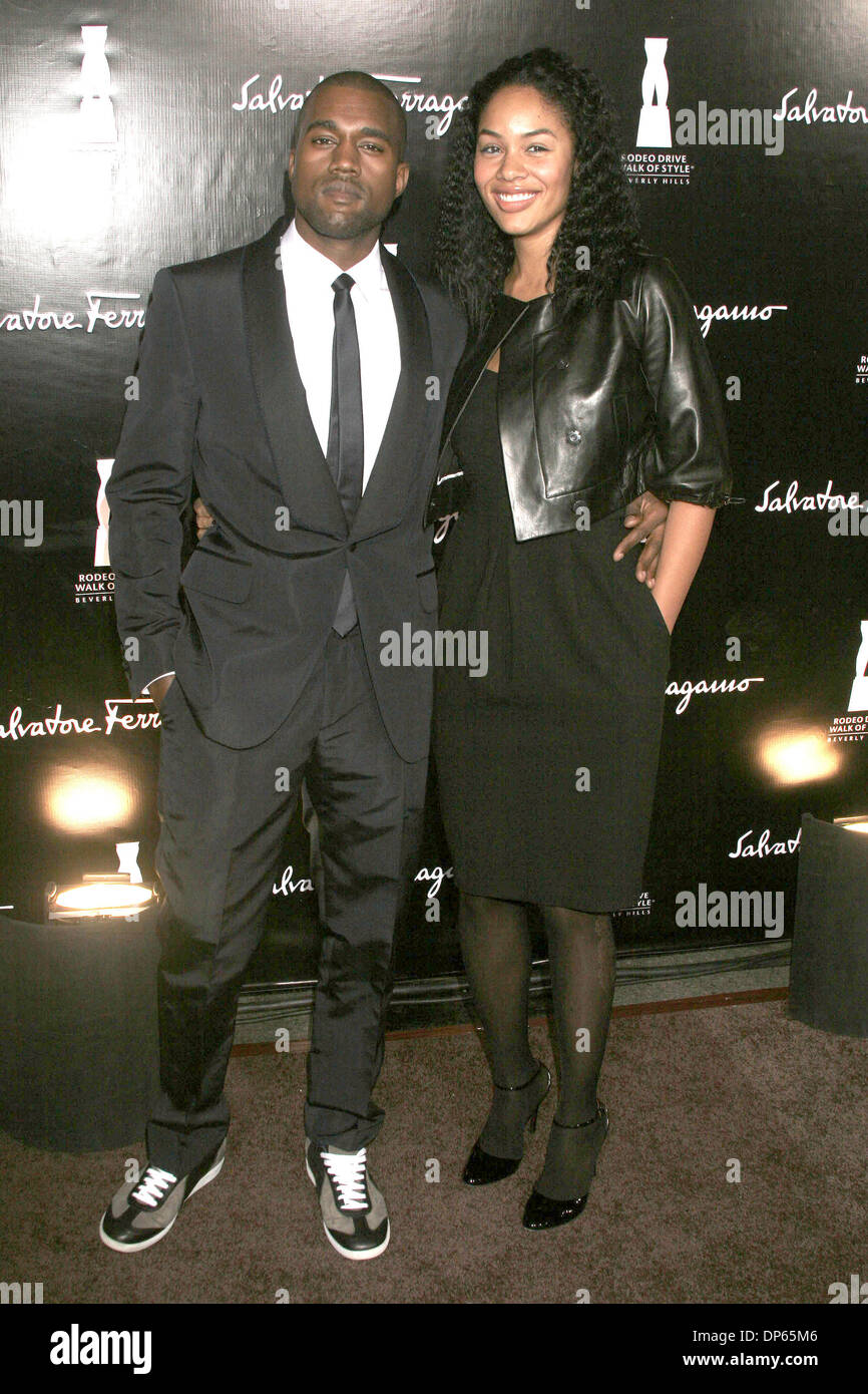 Oct 08, 2006; Los Angeles, CA, USA; Performer KANYE WEST at the Rodeo ...