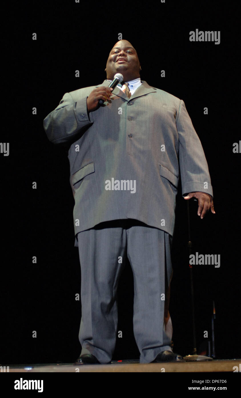 Oct 07, 2006; Norfolk, VA, USA; Comedian LAVELL CRAWFORD works the ...