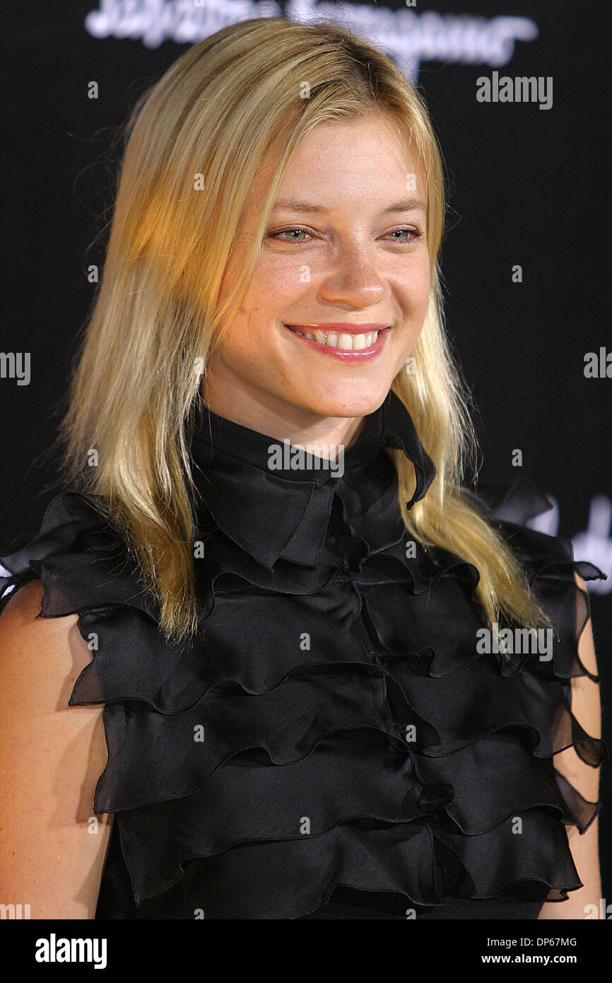 Oct 08, 2006; Beverly Hills, CA, USA; Actress AMY SMART during arrivals ...