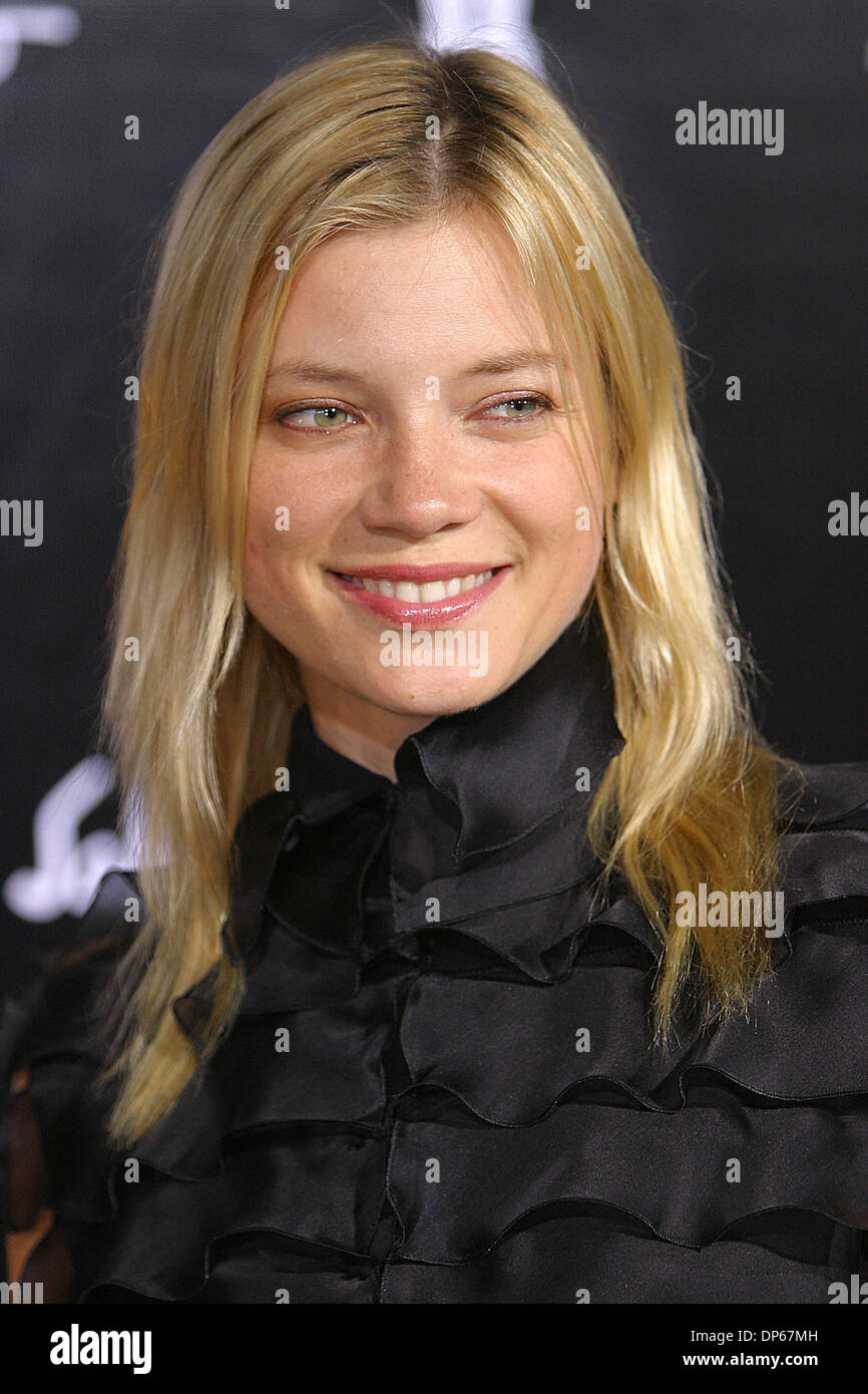 Oct 08, 2006; Beverly Hills, CA, USA; Actress AMY SMART during arrivals ...