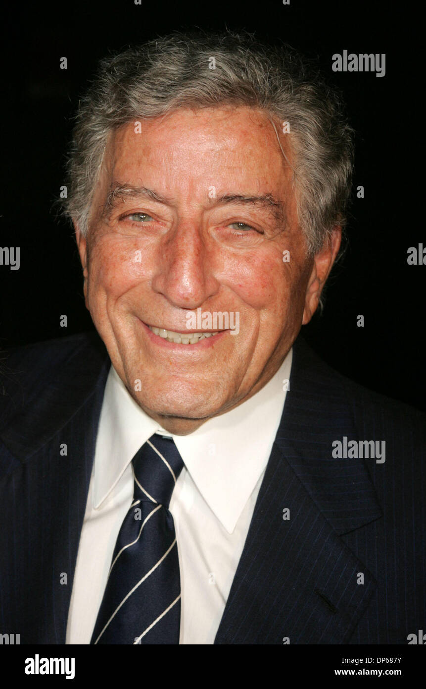 Oct 09, 2006; New York, NY, USA; Singer TONY BENNETT at the arrivals ...