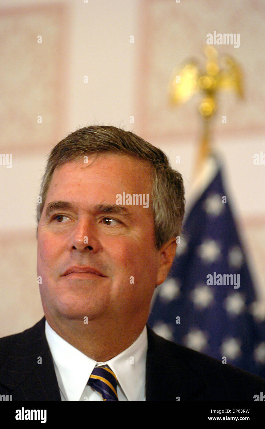 Oct 10, 2006; Manhattan, NY, USA; Florida Governor JEB BUSH speaking at ...