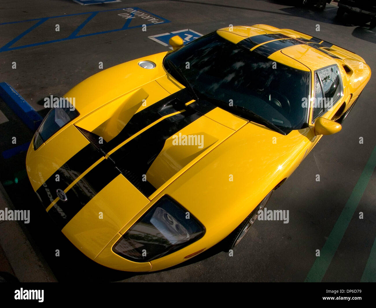 Ford gt40 le mans 1969 hi-res stock photography and images - Alamy