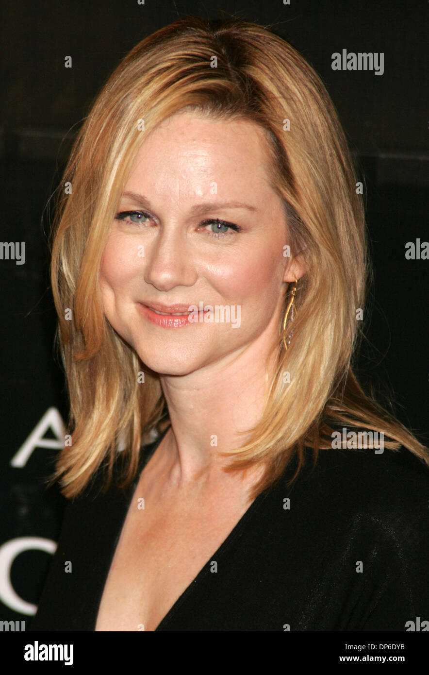 Oct 12, 2006; New York, NY, USA; Actress LAURA LINNEY at the arrivals ...