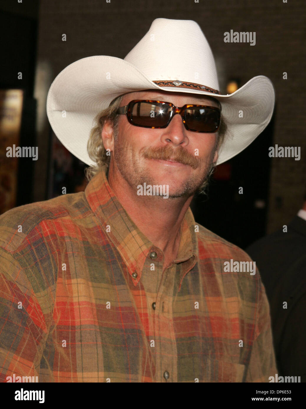 Oct 12, 2006; New York, NY, USA; Country singer ALAN JACKSON poses for ...