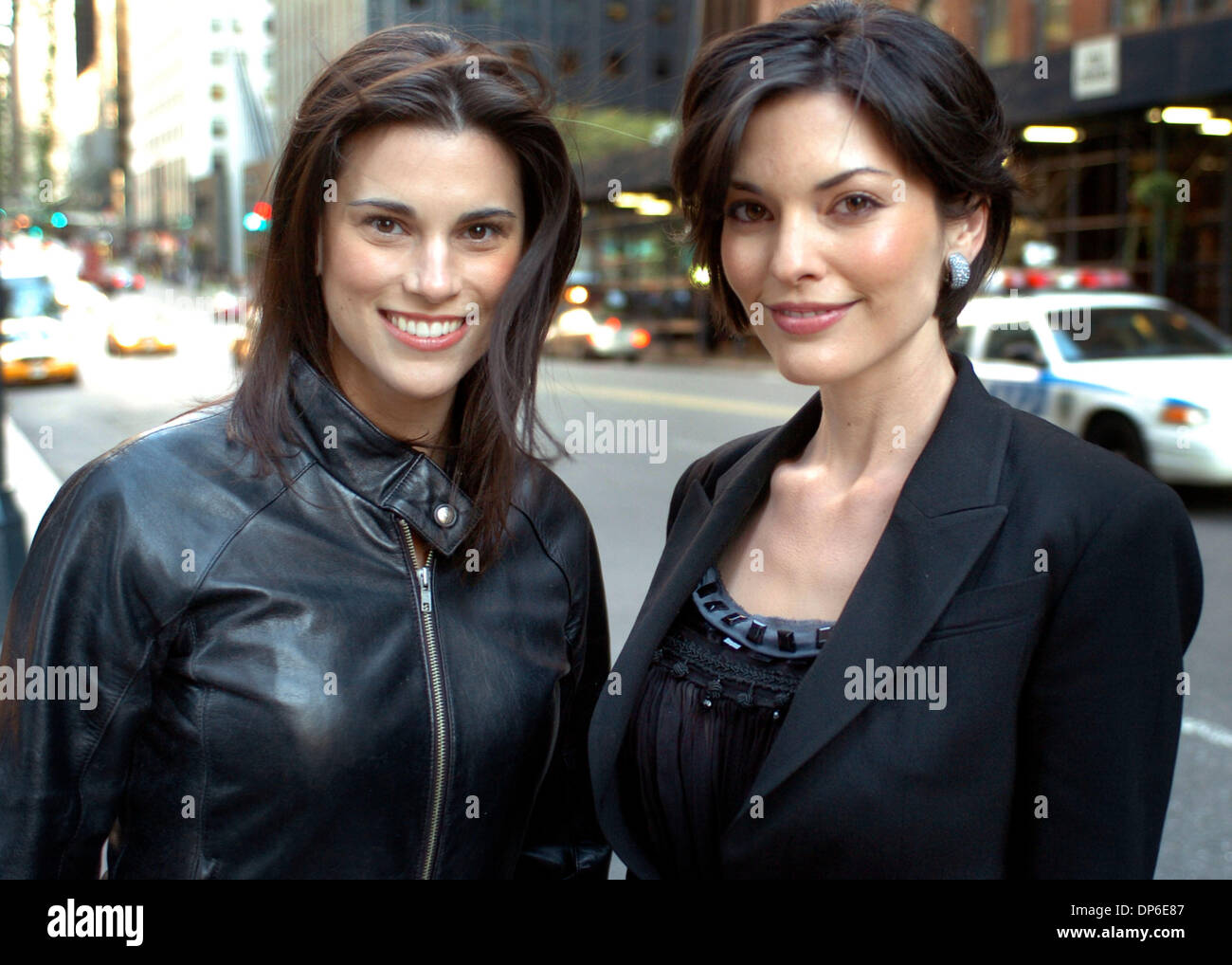 Oct 13 2006 Manhattan Ny Usa Actresses Milena Govich L Who