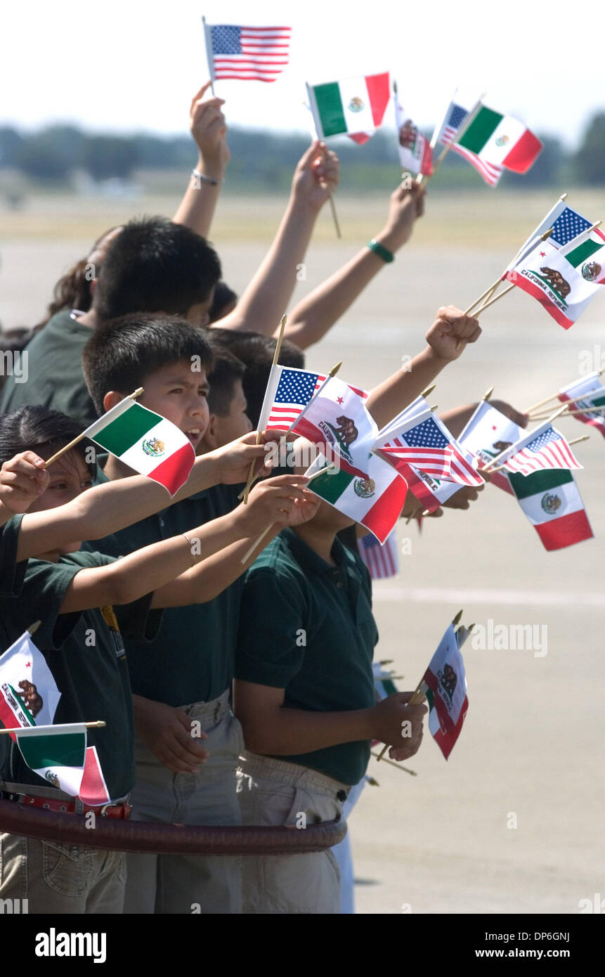 May 25, 2006; Sacramento, CA, USA; Students from Oak Park's Language ...