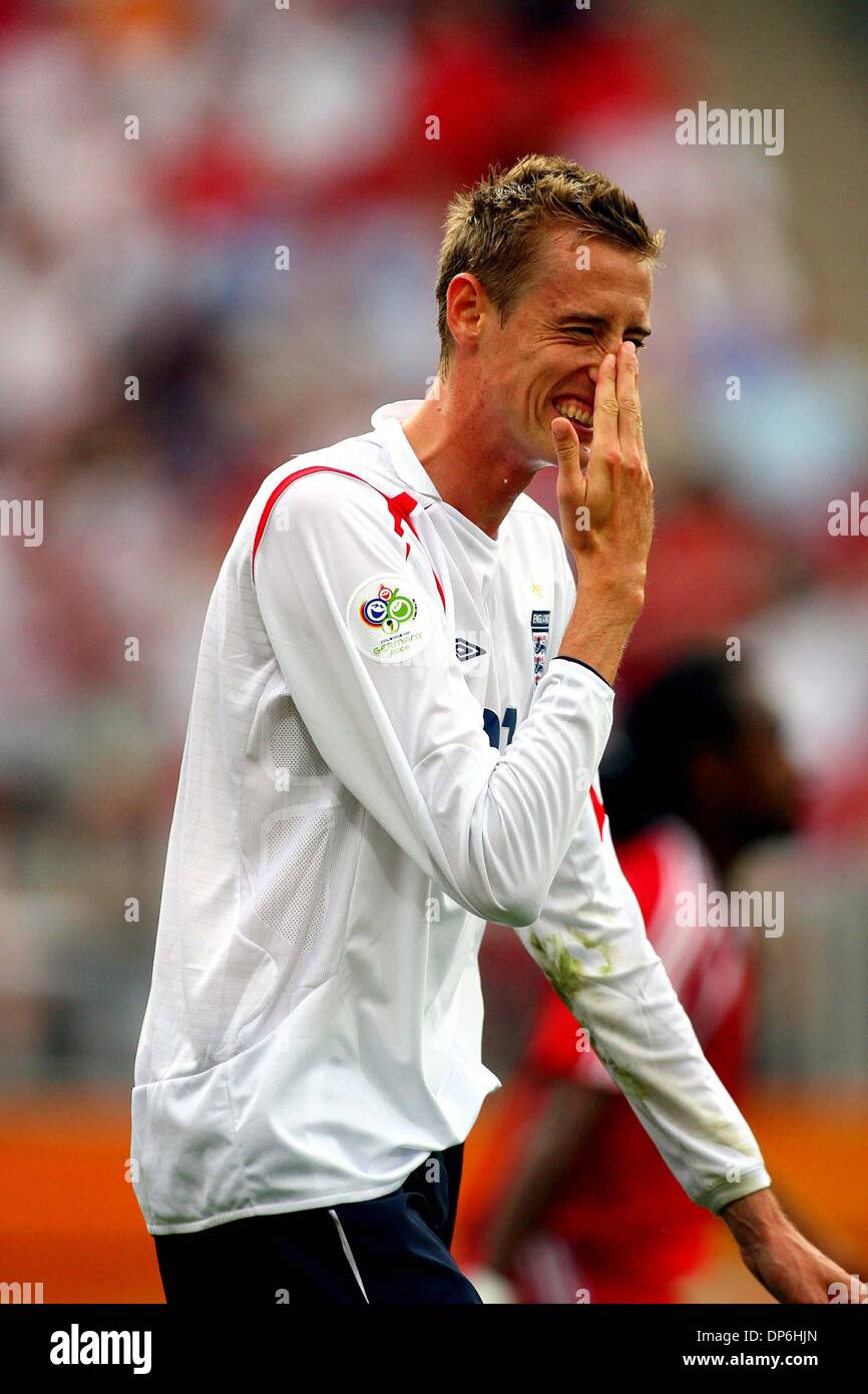 Peter crouch england world cup hi-res stock photography and images - Alamy