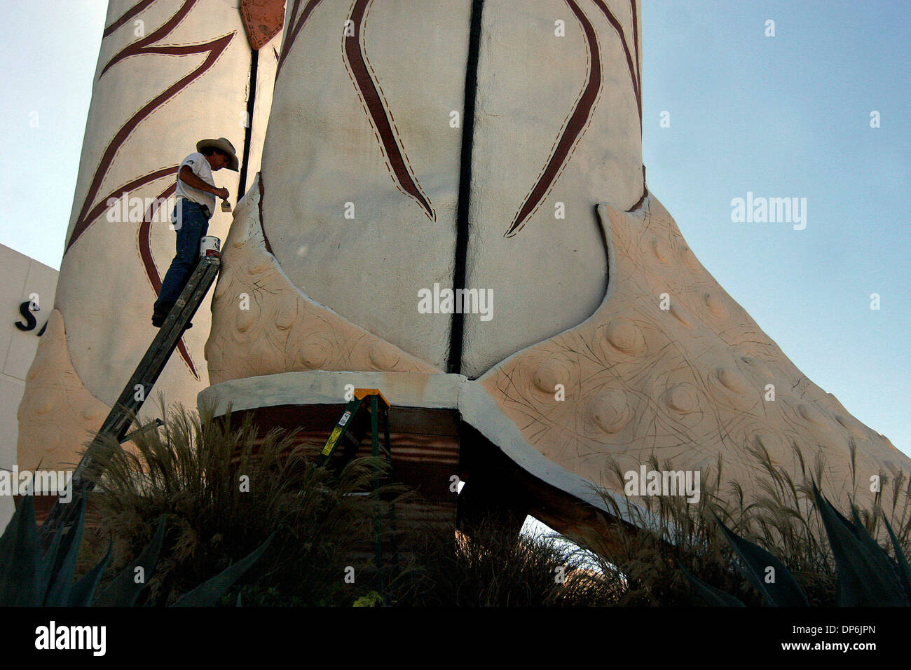 Oct 17, 2006; San Antonio, TX, USA; Western mural artist Stylle Read ...