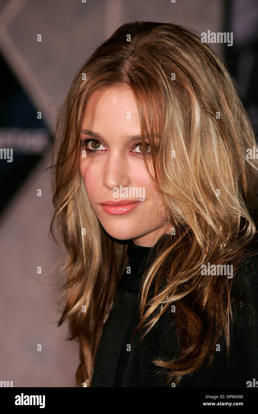 Oct 17, 2006; Hollywood, California, USA; Actress PIPER PERABO at 'The ...