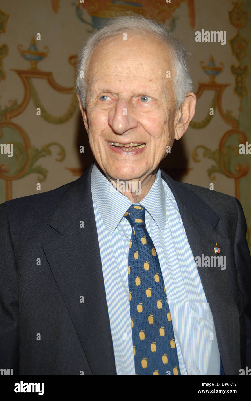 Oct 17, 2006; New York, NY, USA; ROBERT MORGENTHAU at the 18th Women of ...