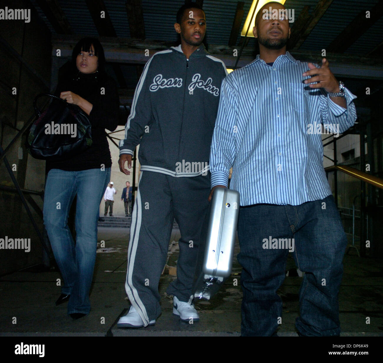 Oct 18, 2006; MANHATTAN, NY, USA; Rapper FABOLOUS (C), whose real name ...