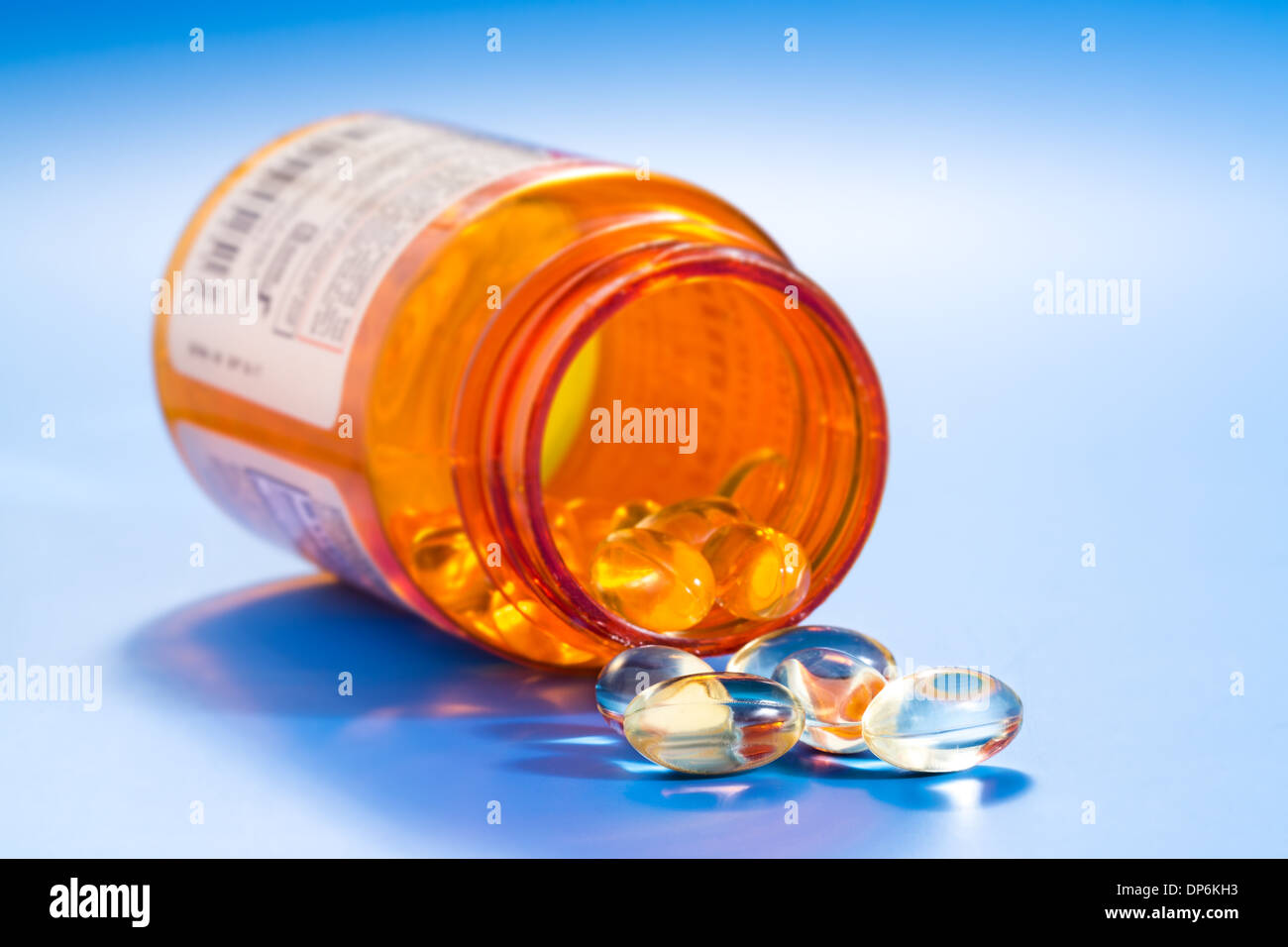 Capsules with vitamin omega 3 Stock Photo - Alamy
