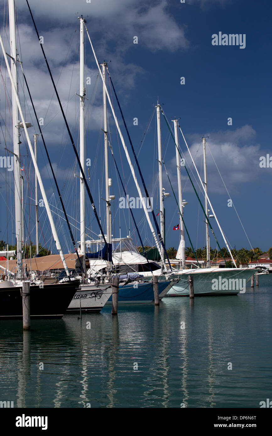 Jolly harbour beach antigua hi-res stock photography and images - Alamy