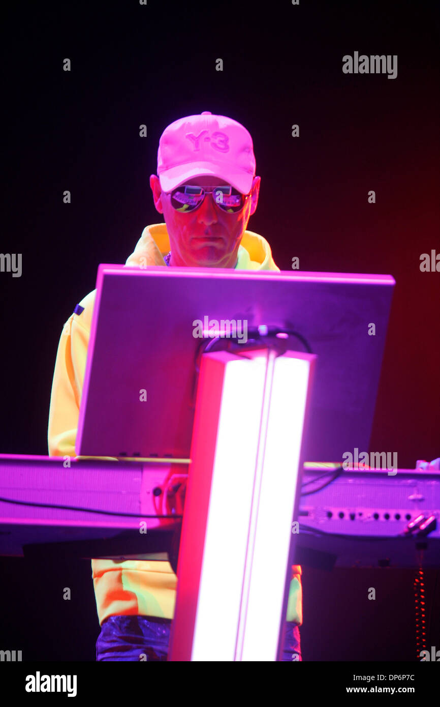 Oct 14, 2006; New York, NY, USA; The Pet Shop Boys, CHRIS LOWE ...