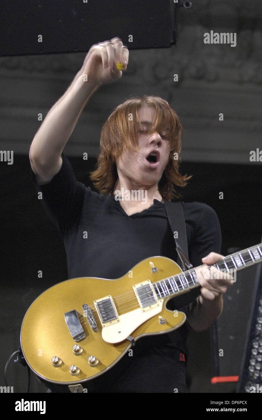 Oct 20, 2006; San Francisco, CA, USA; The Secret Machines perfrosm live ...