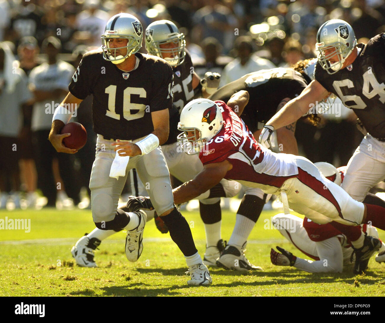 Oct 22, 2006; Oakland, CA, USA; Raiders quarterback ANDREW WALTER gets ...