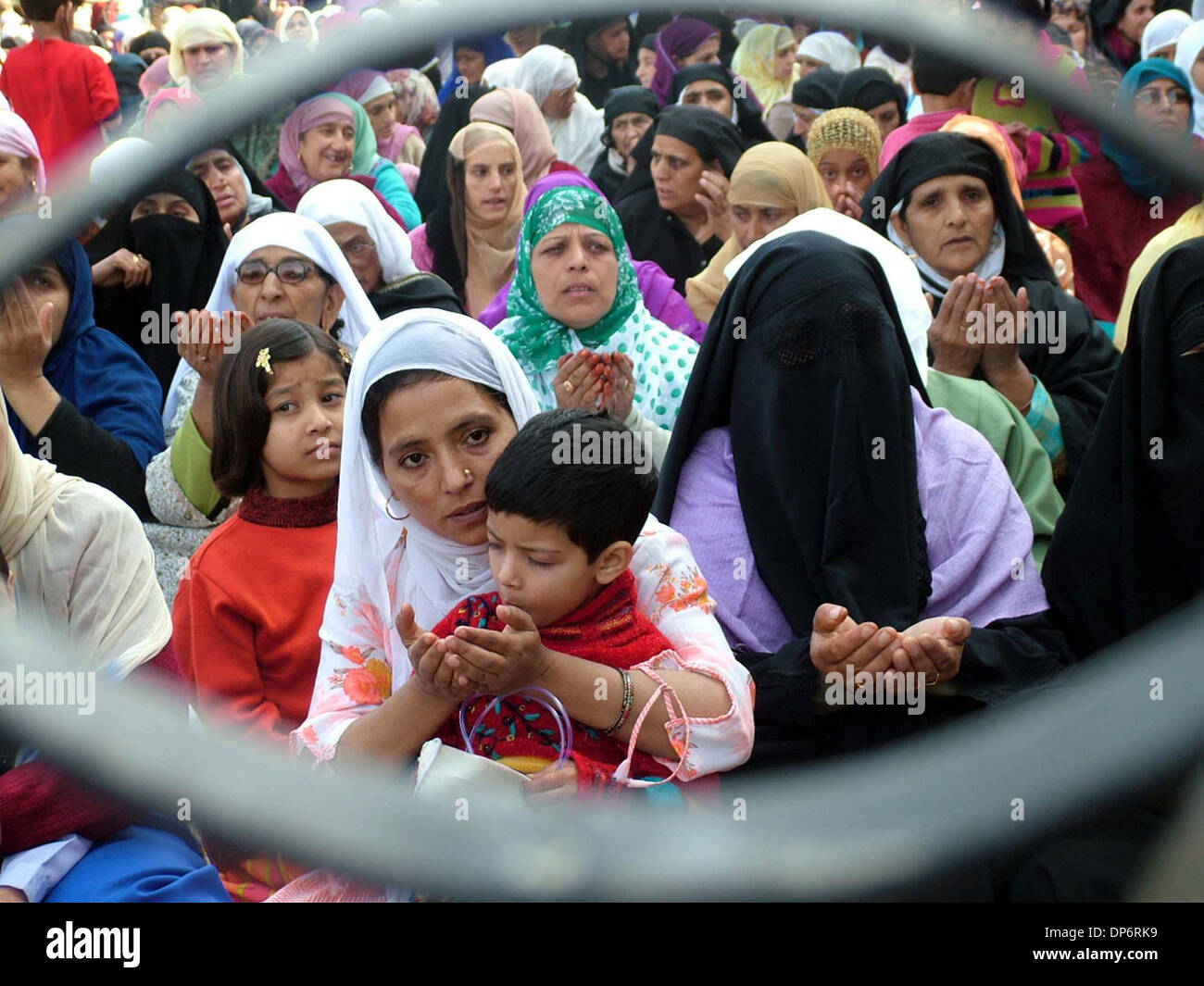 Oct 25, 2006; Srinagar, Kashmir, INDIA; Indian Kashmiri women pray on ...