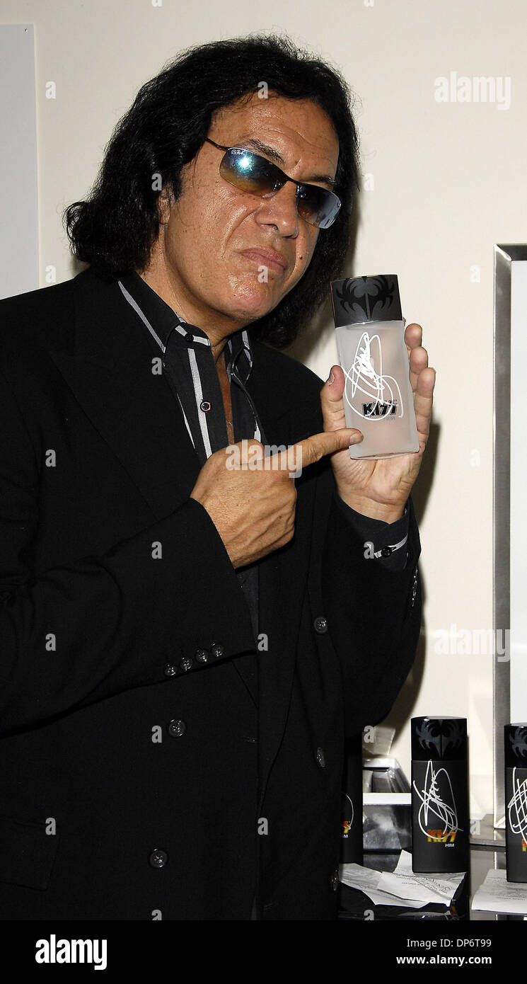 October 25, 2006; Riverside, CA, USA; Musician GENE SIMMONS promoting ...