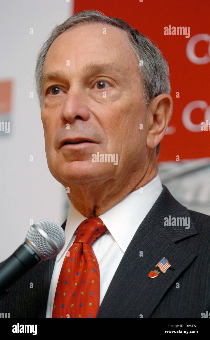 Oct 26, 2006; MANHATTAN, NEW YORK, USA; Mayor MICHAEL BLOOMBERG ...