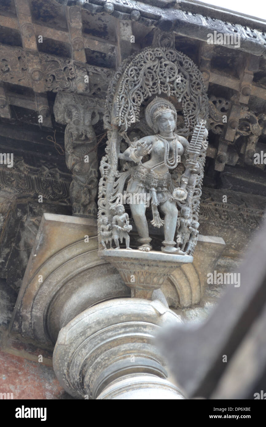 Belur Chennakesava temple - Pillars and sculptures - celestial maidens ...