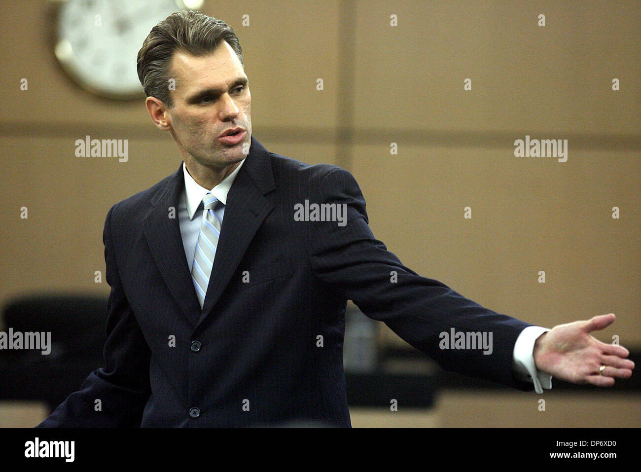 Attorney points to client hi-res stock photography and images - Alamy