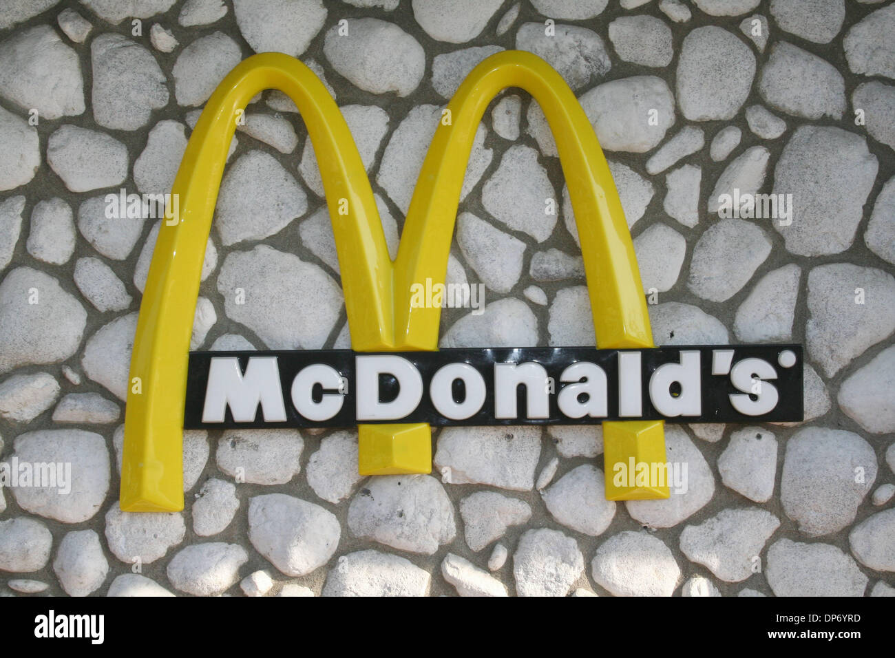 Mcd logo hi-res stock photography and images - Alamy