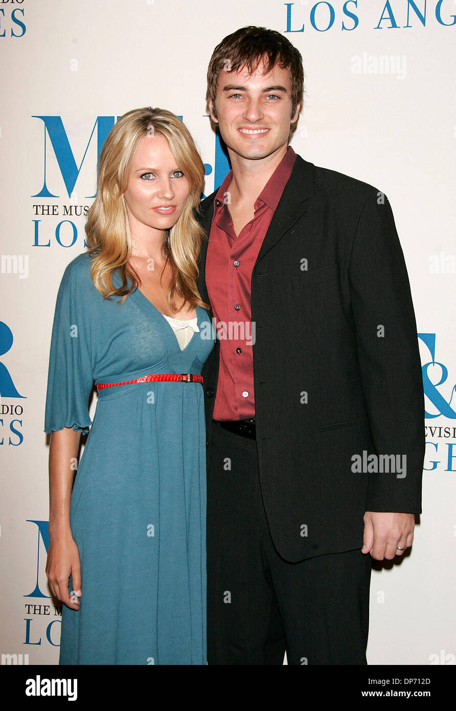 Oct 30, 2006; Beverly Hills, CA, USA; KERR SMITH and wife at the Museum ...