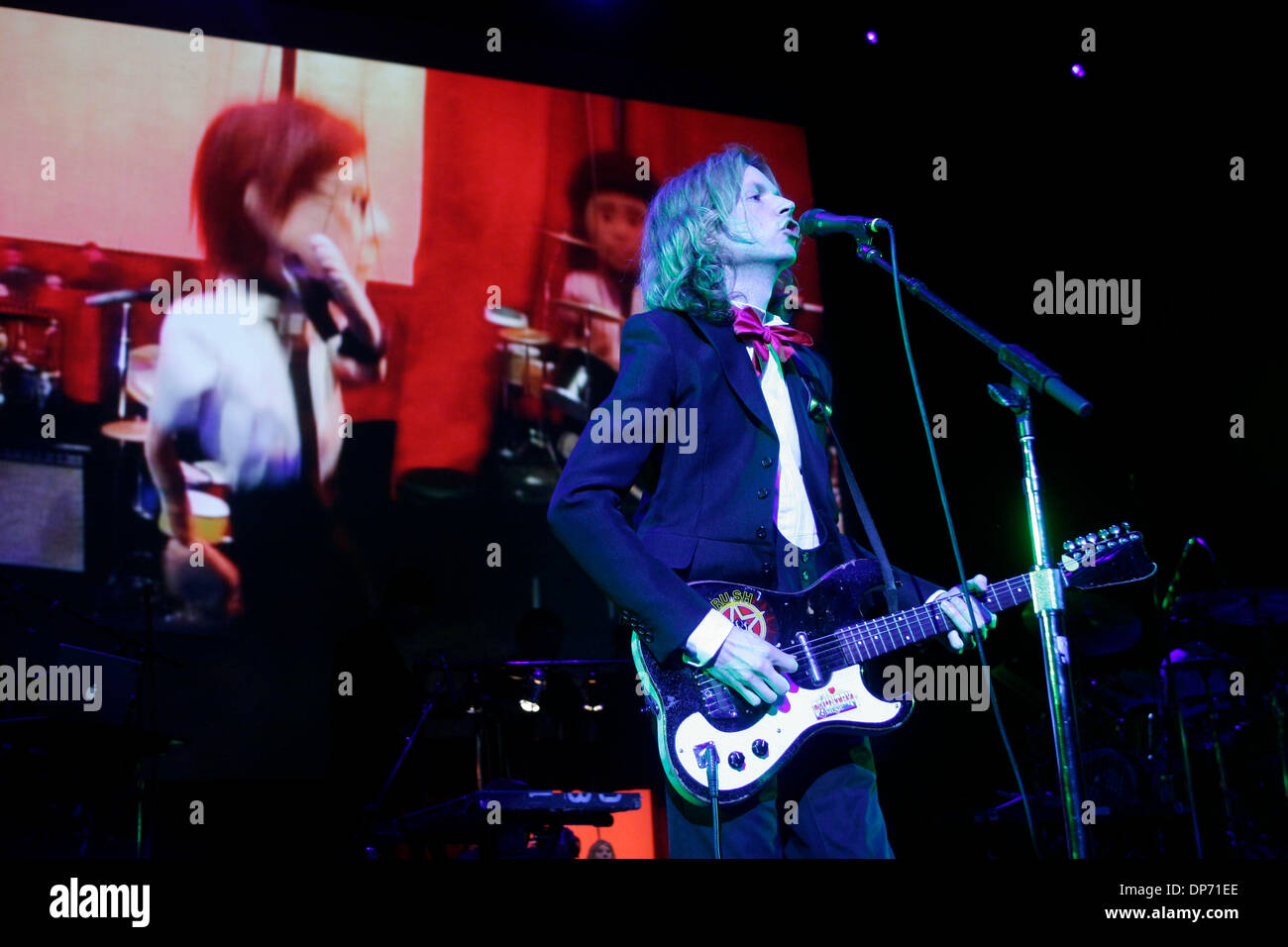 Oct 18, 2006; New York, NY, USA; BECK performing live at Madison Square ...