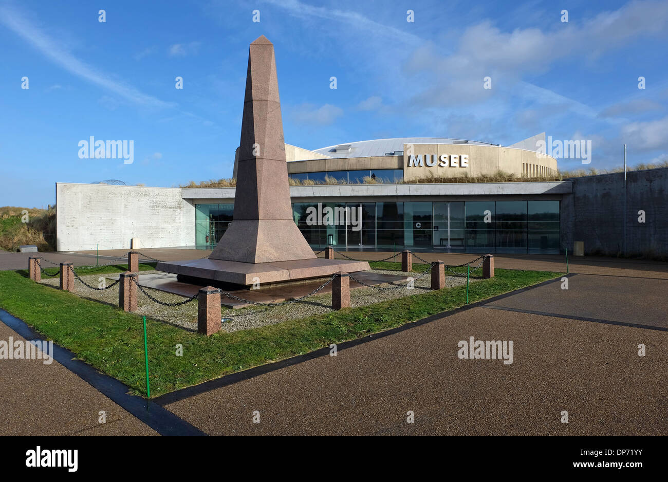 Normandy beaches memorial hi-res stock photography and images - Alamy