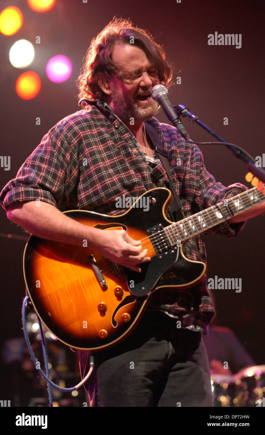 John bell widespread panic hi-res stock photography and images - Alamy