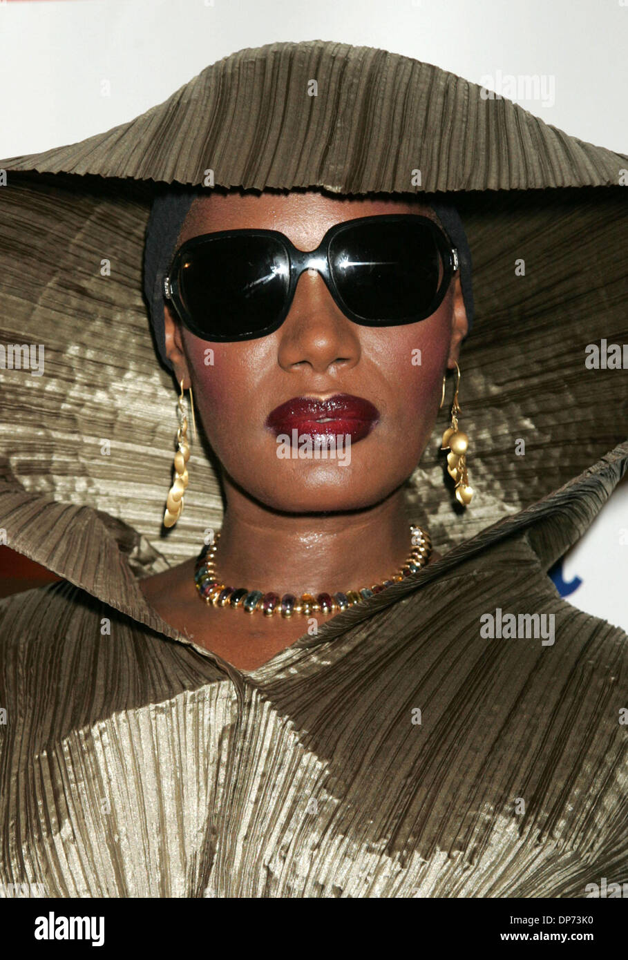 Grace Bond's Instagram, Twitter & Facebook on IDCrawl