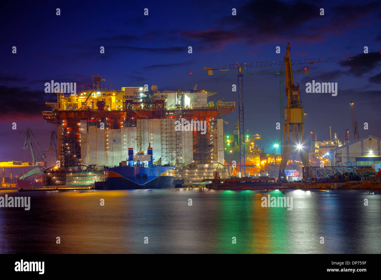 Heavy equipment yard hi-res stock photography and images - Alamy