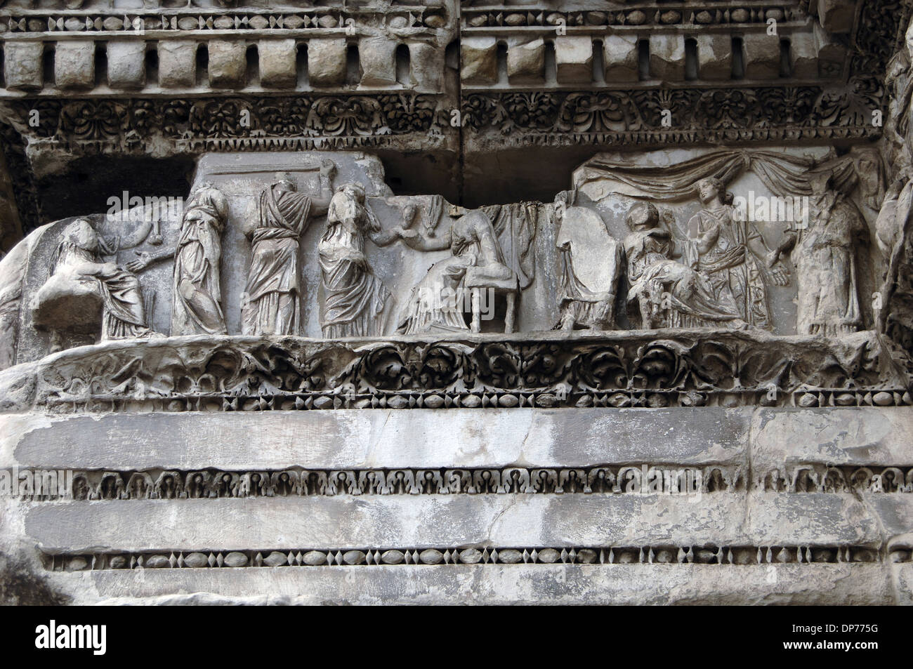 Architectural frieze hi-res stock photography and images - Alamy