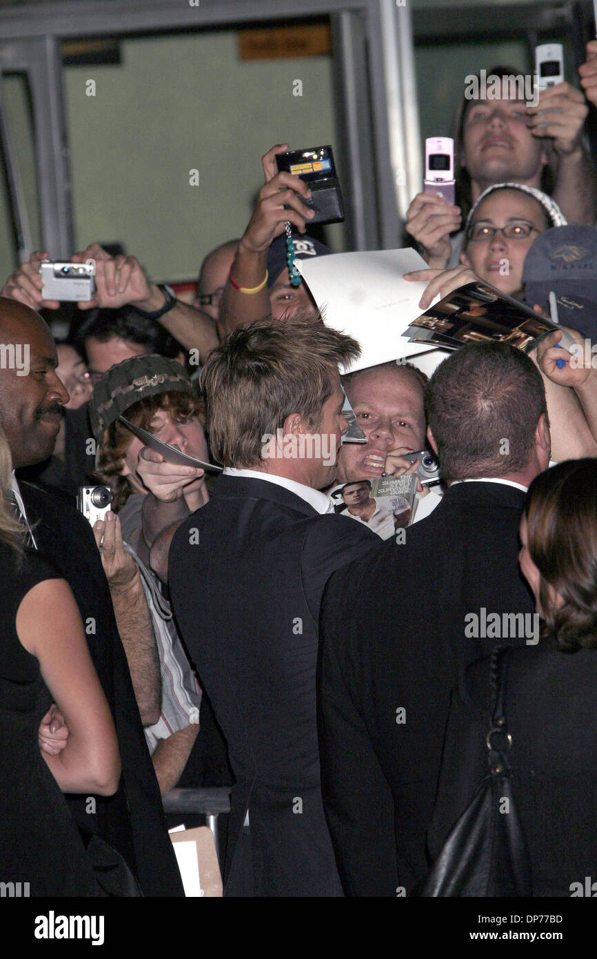 Nov 05, 2006; Los Angeles, CA, USA; Actor BRAD PITT signing for the ...
