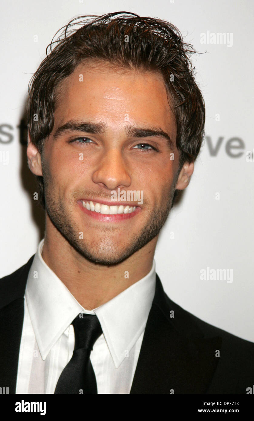 Nov 06, 2006; New York, NY, USA; Broadway actor 'Tarzan' JOSH ...