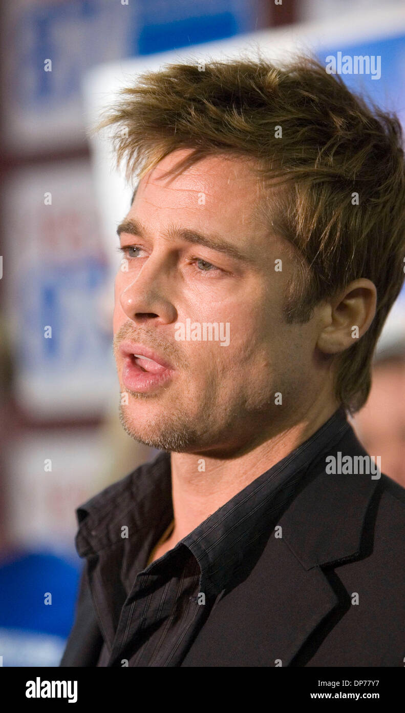 Preposition hi-res stock photography and images - Alamy